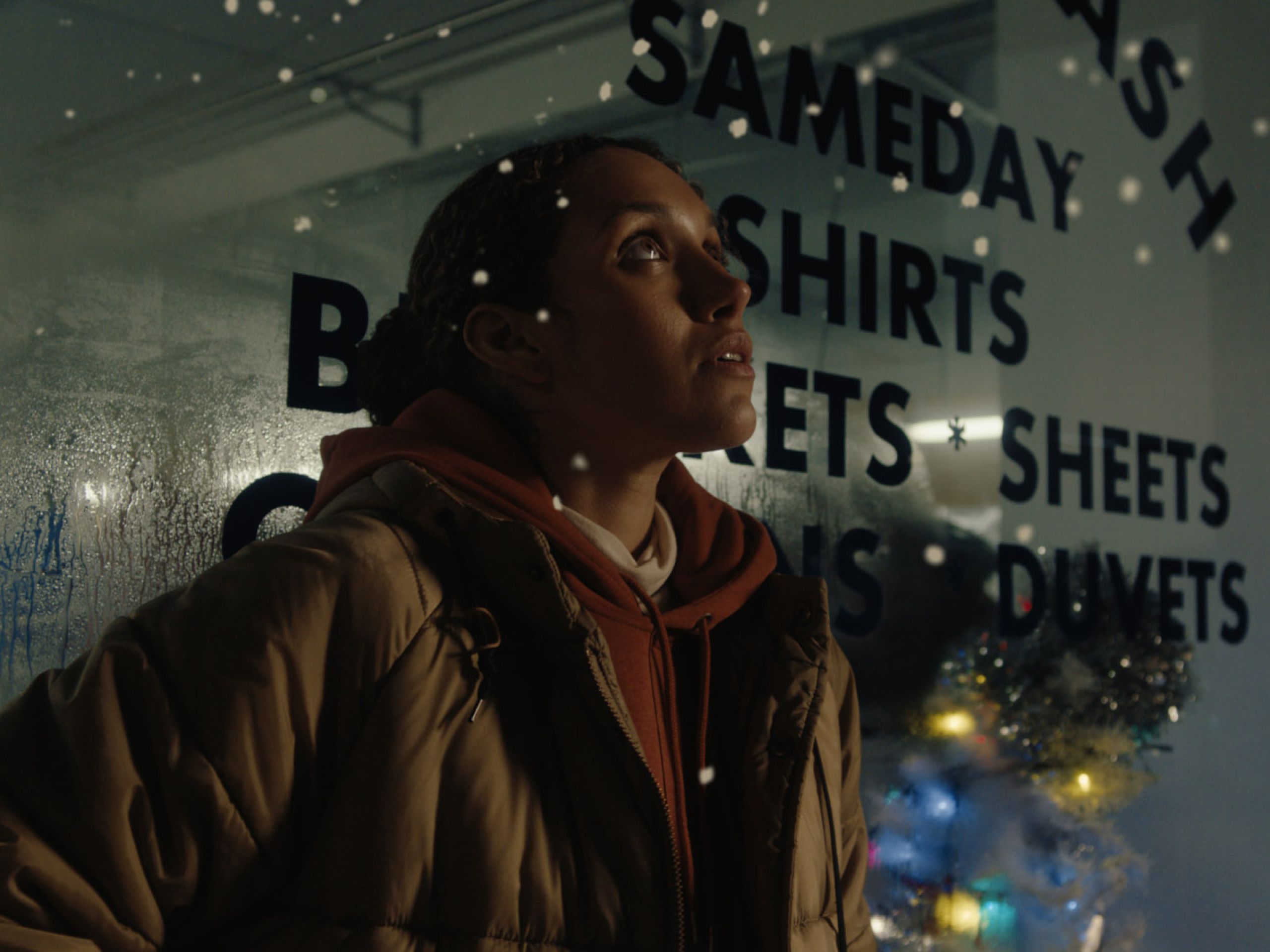 O2's Christmas ad by VCCP offers a solution to data poverty | Creative Boom