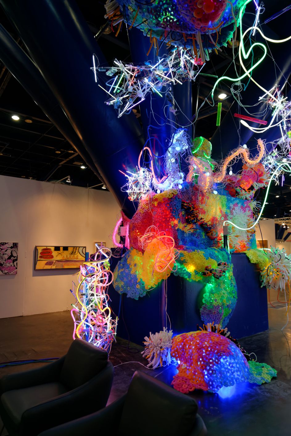 Bright and chaotic light sculptures and art installations by Adela ...