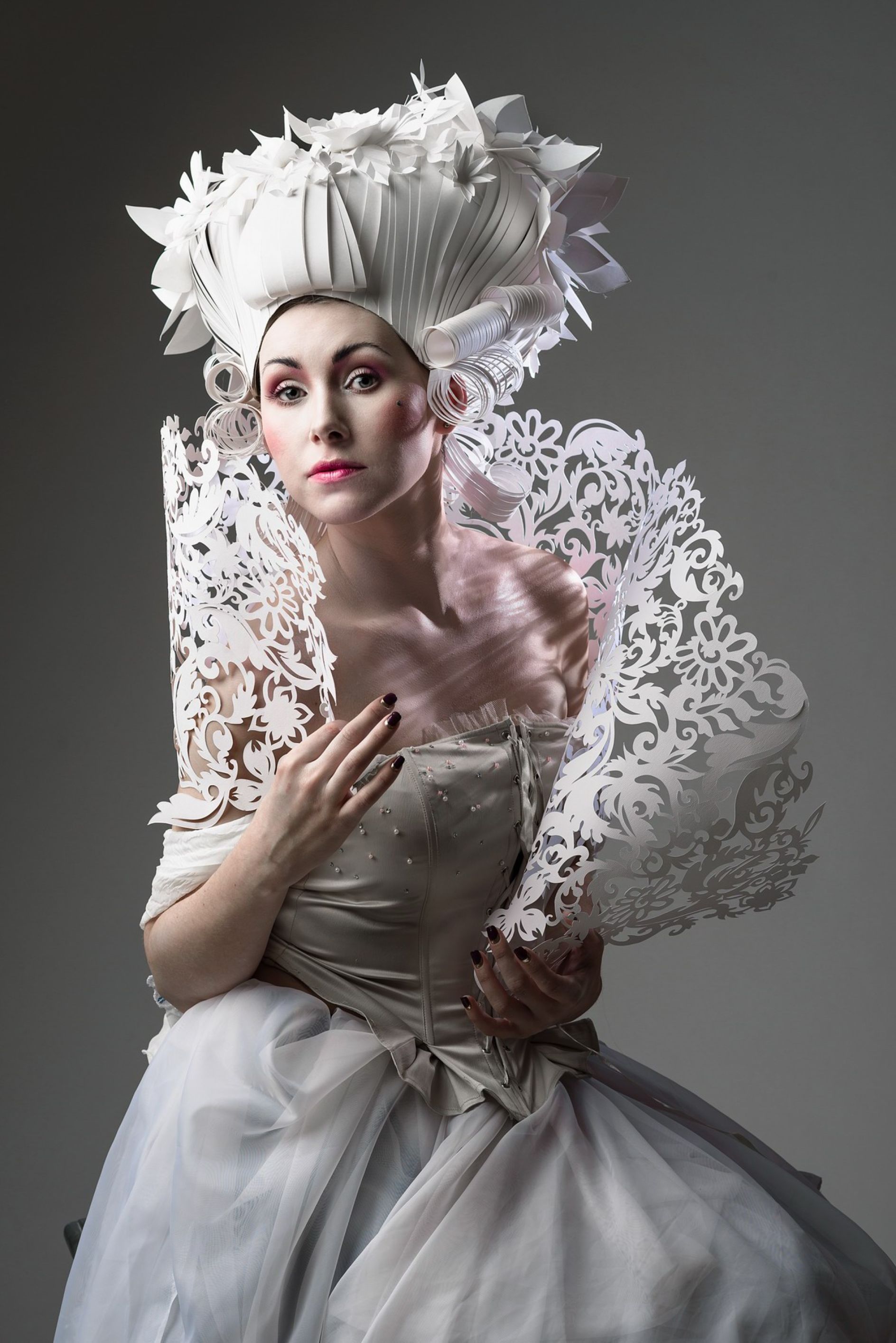 Baroque Paper Wigs: Historical hair pieces made entirely from paper ...