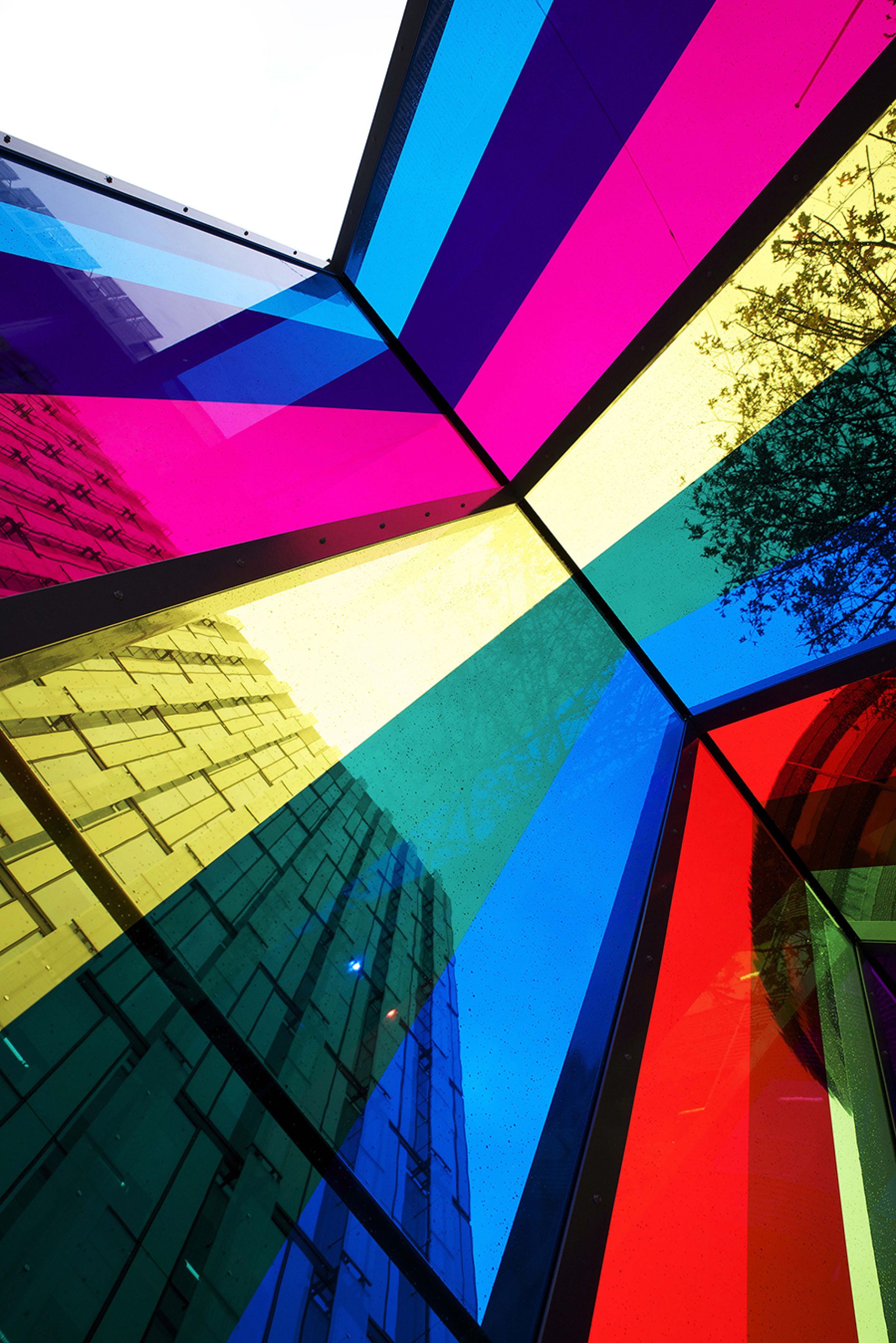 Artist creates walk-through triangular prism to offer a spectrum of ...