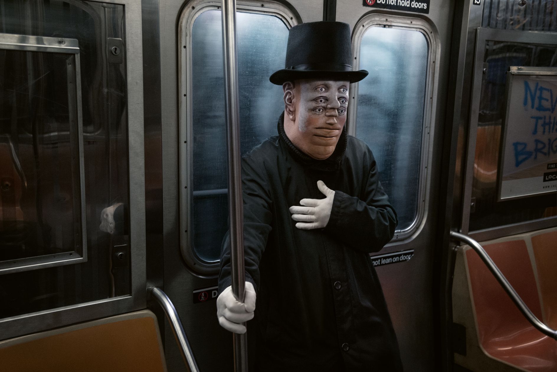 Seymour Licht's photos of subway Halloween costumes are a time capsule ...