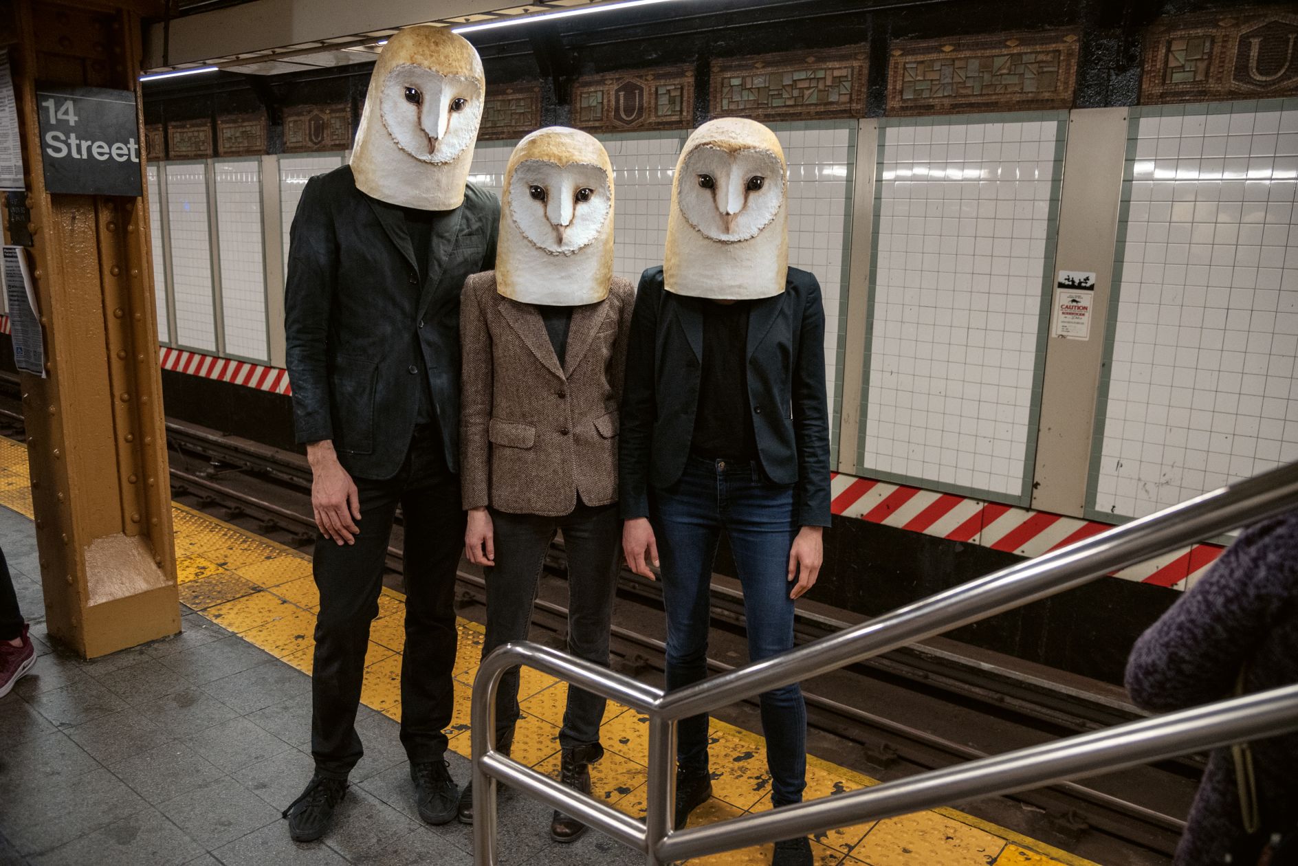Seymour Licht's photos of subway Halloween costumes are a time capsule ...