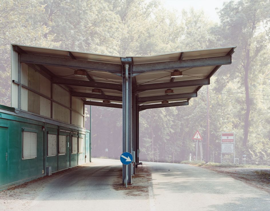 Abandoned Checkpoints: Photographer documents Europe's forgotten ...