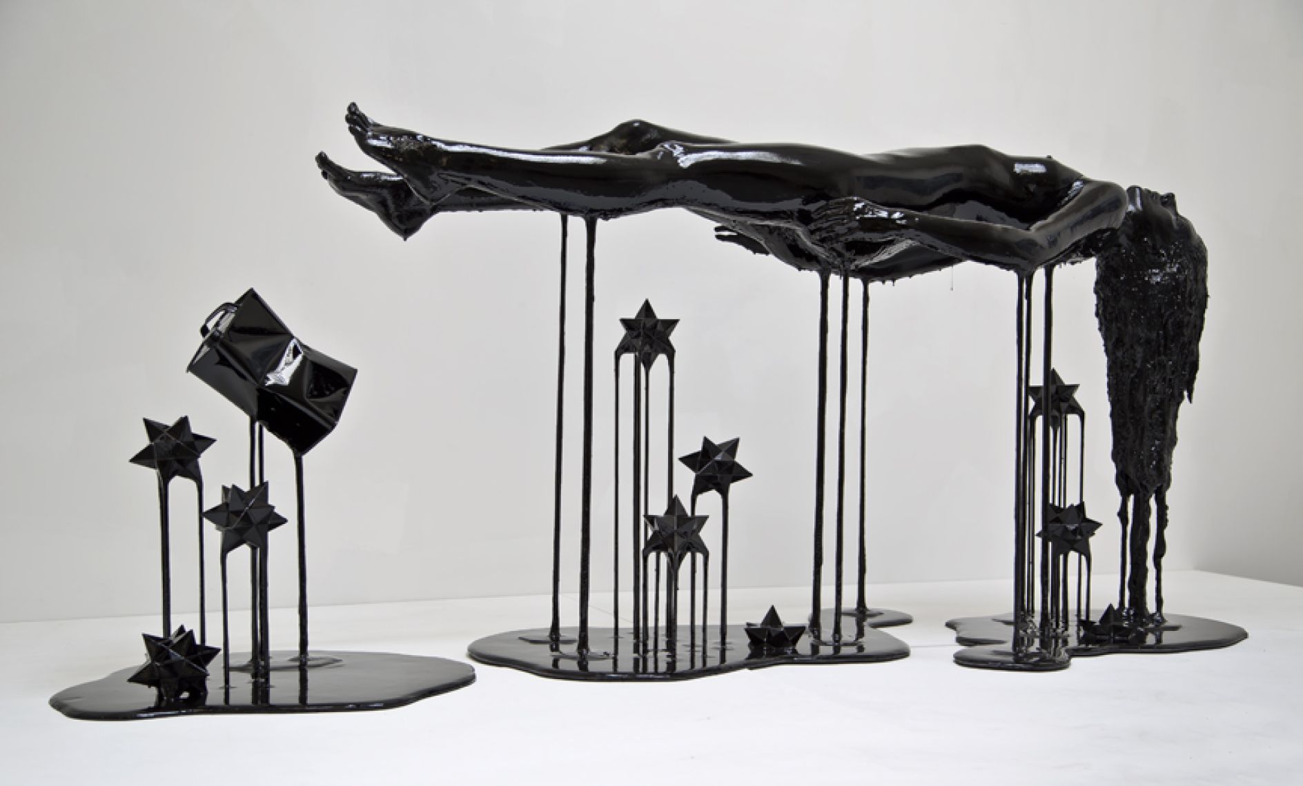 Beautiful human sculptures crafted using traditional and digital ...