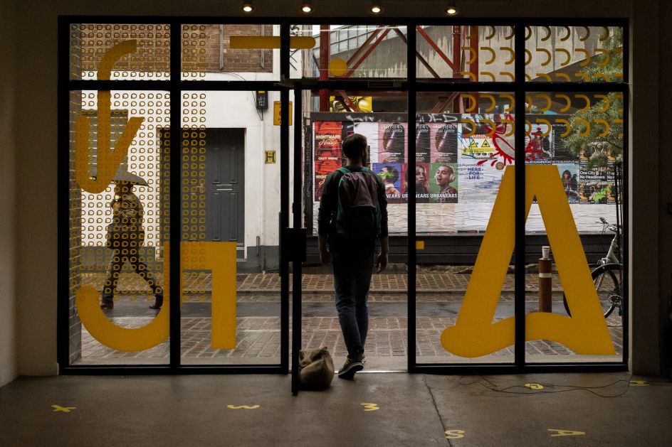 'Looking at the unremarkable', Public creates its own custom display ...