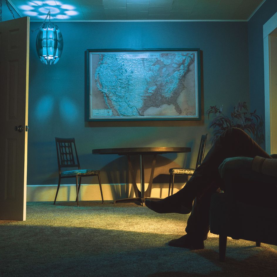 Cinematic photographs of America's rural Midwest at night look like ...