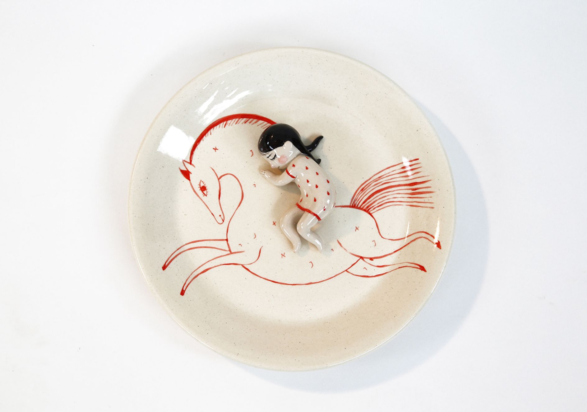 Wrapped: Cosy clay sculptures make us feel warm and fuzzy inside ...