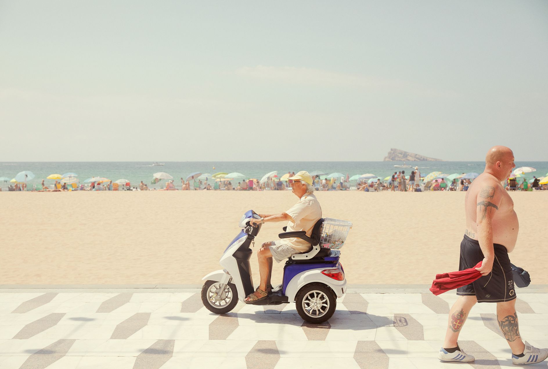 Brits Abroad: Photographer captures sun-seeking holidaymakers in ...