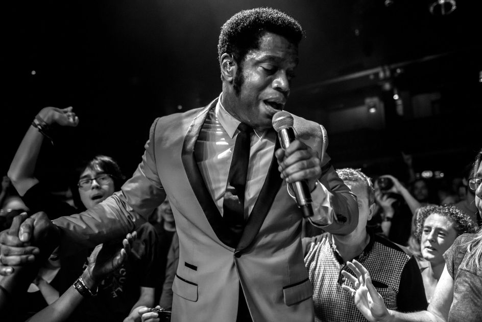 Photographs by David Gleave that capture the bands, musicians and gigs ...