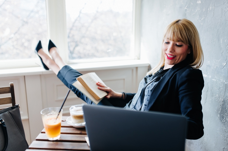 Body Language: Six non-verbal ways to command attention | Creative Boom