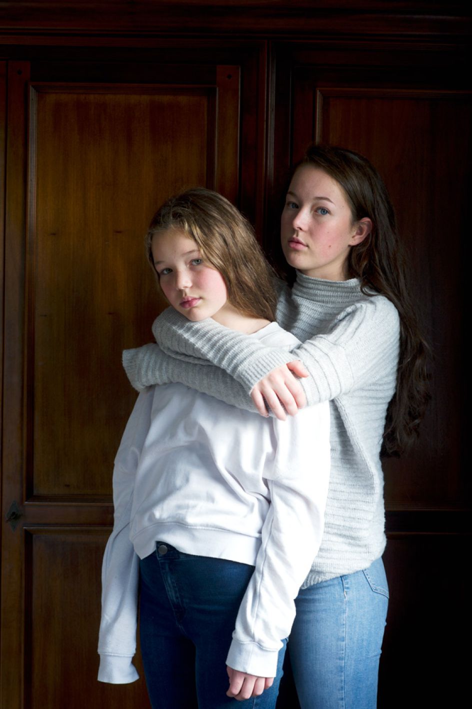 Sisters: Female siblings' unbreakable bond photographed beautifully in ...