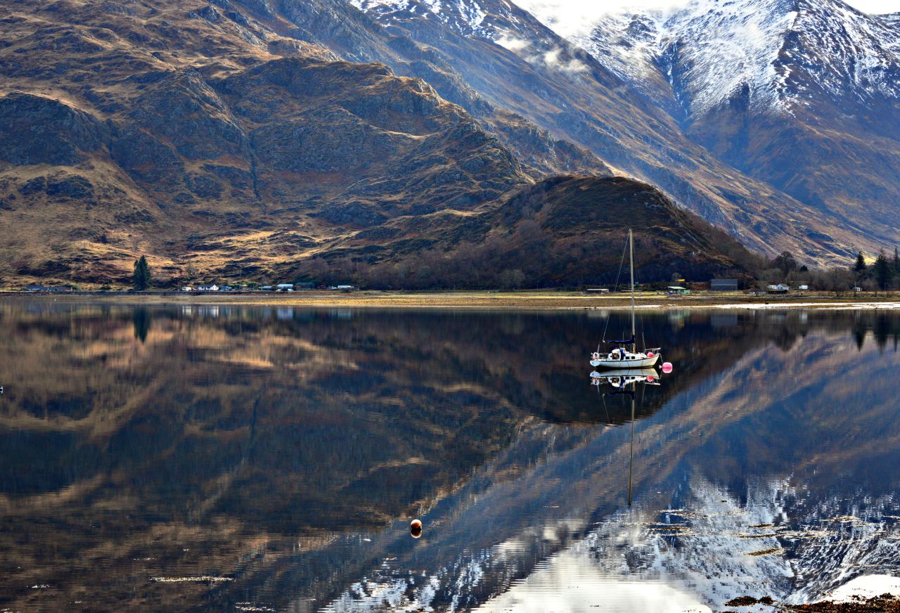 Chaos and Calm: Spectacular images that show two vastly different sides ...