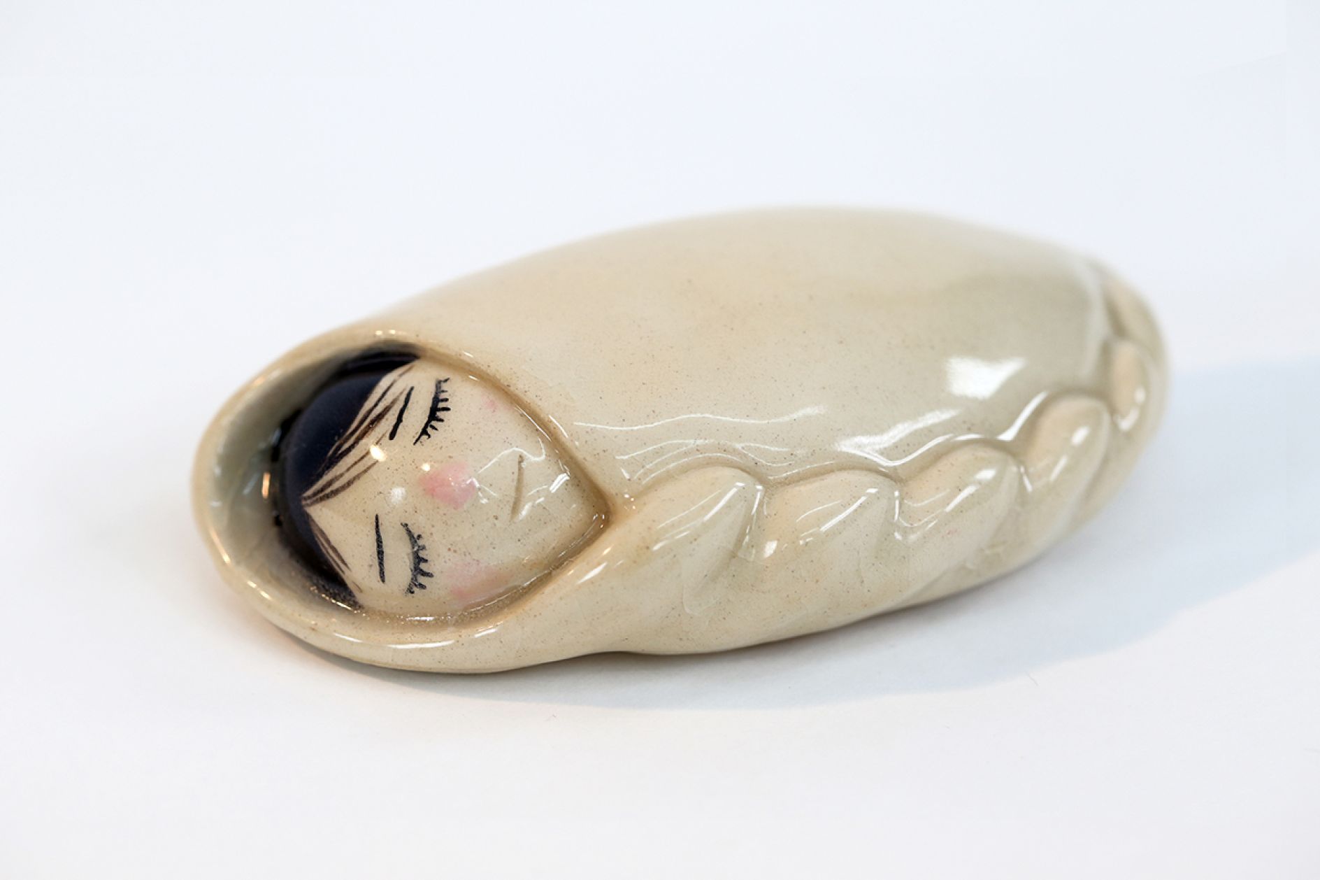Wrapped: Cosy clay sculptures make us feel warm and fuzzy inside ...