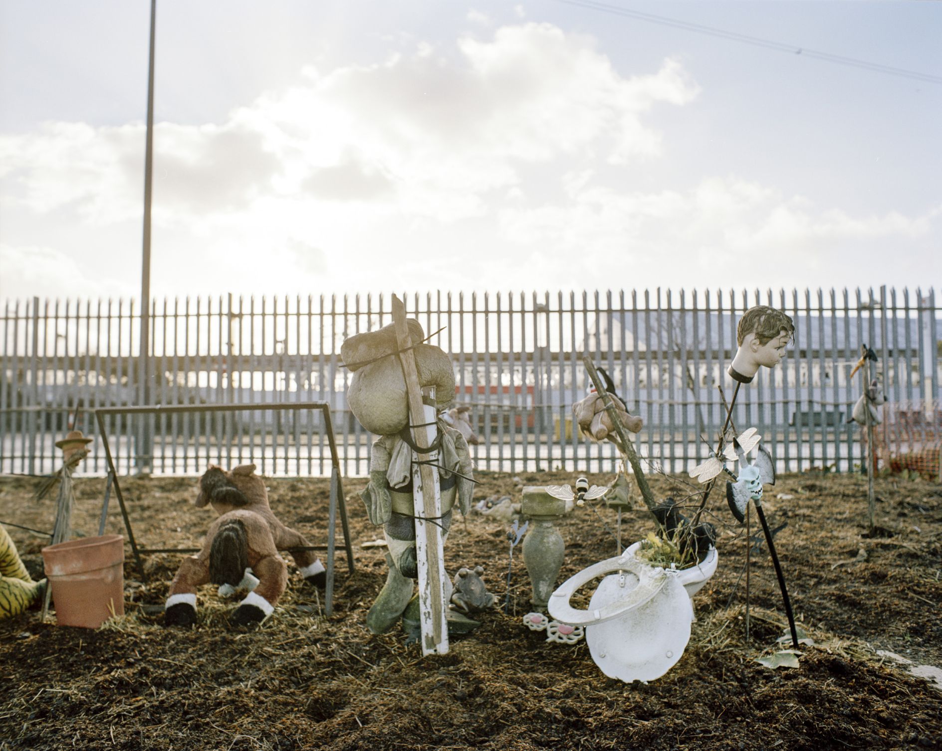 London Ends: Photographer captures the forgotten edges of London ...