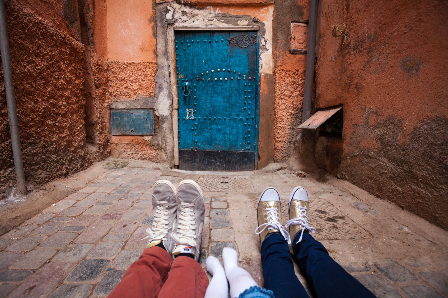 Feet First: Photographer documents his family's travels by showing only ...
