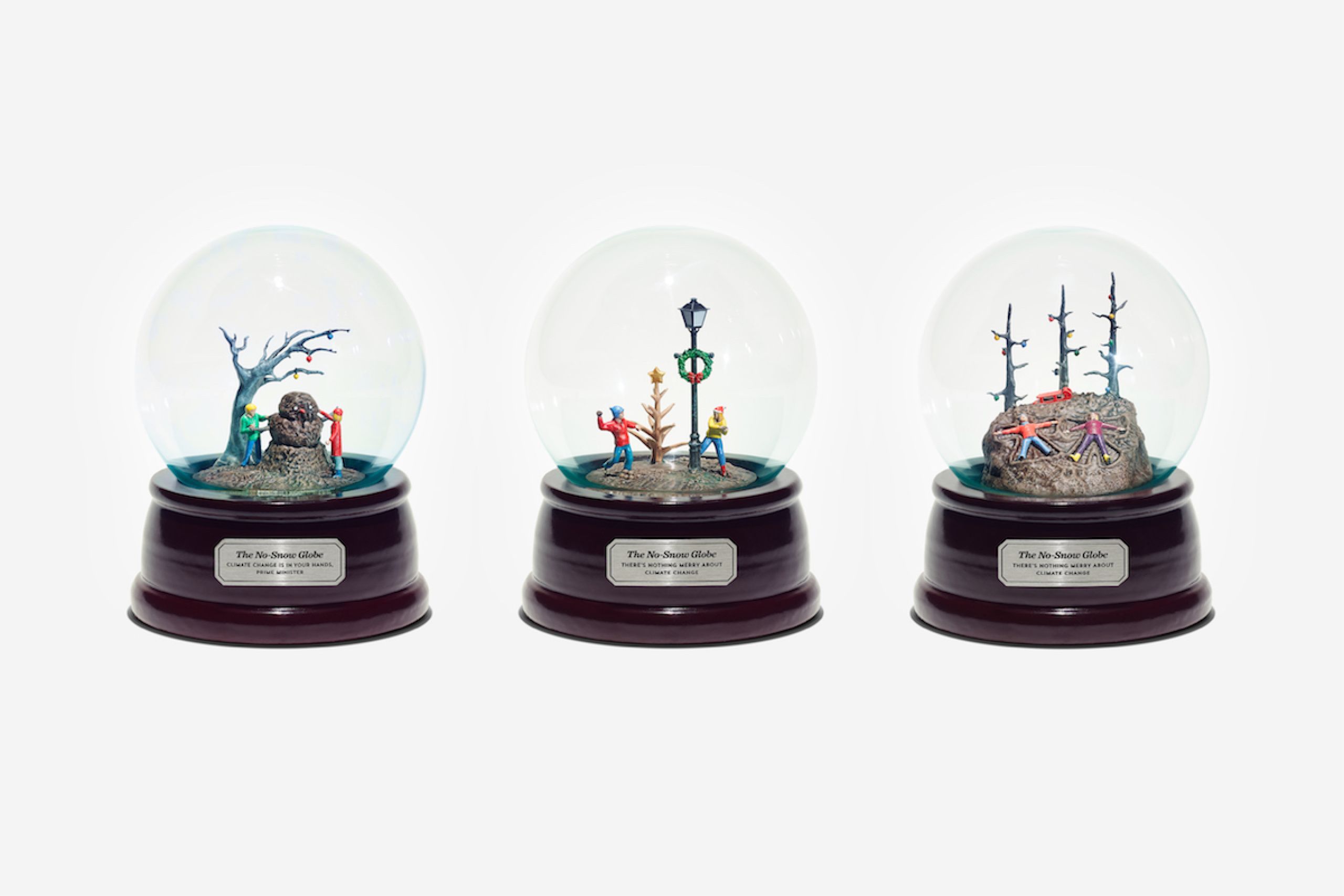 Snowless snow globe depicts dystopian Christmas at the hands of climate ...