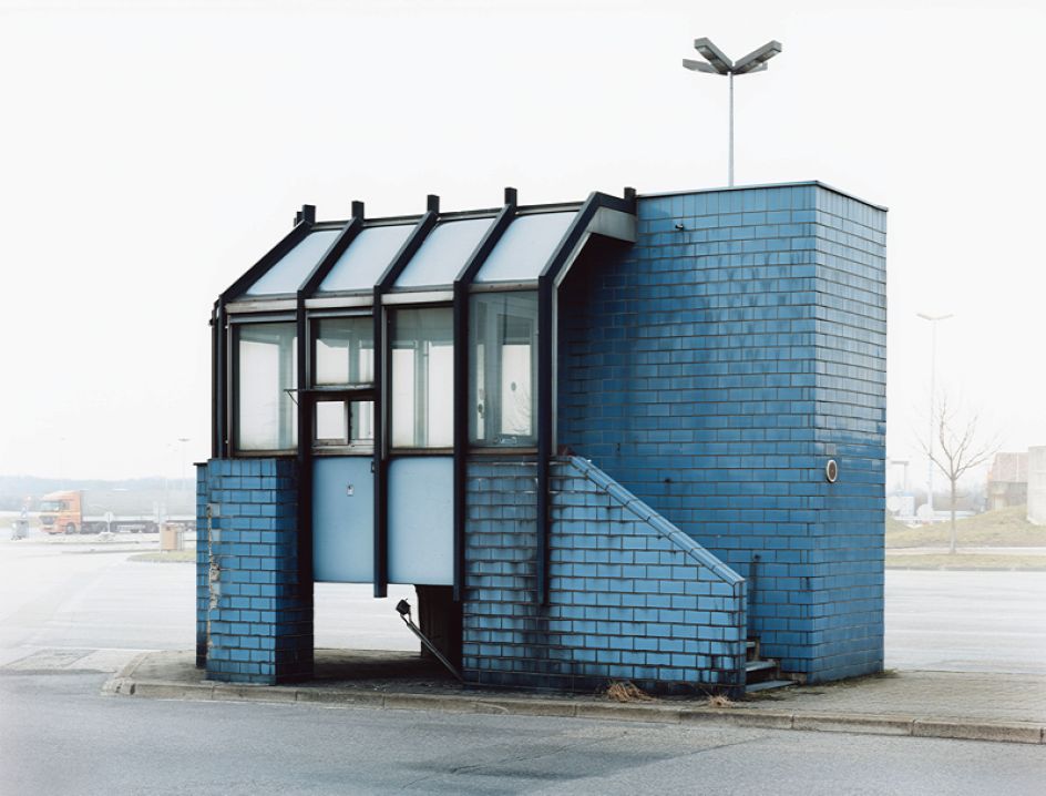 Abandoned Checkpoints: Photographer documents Europe's forgotten ...