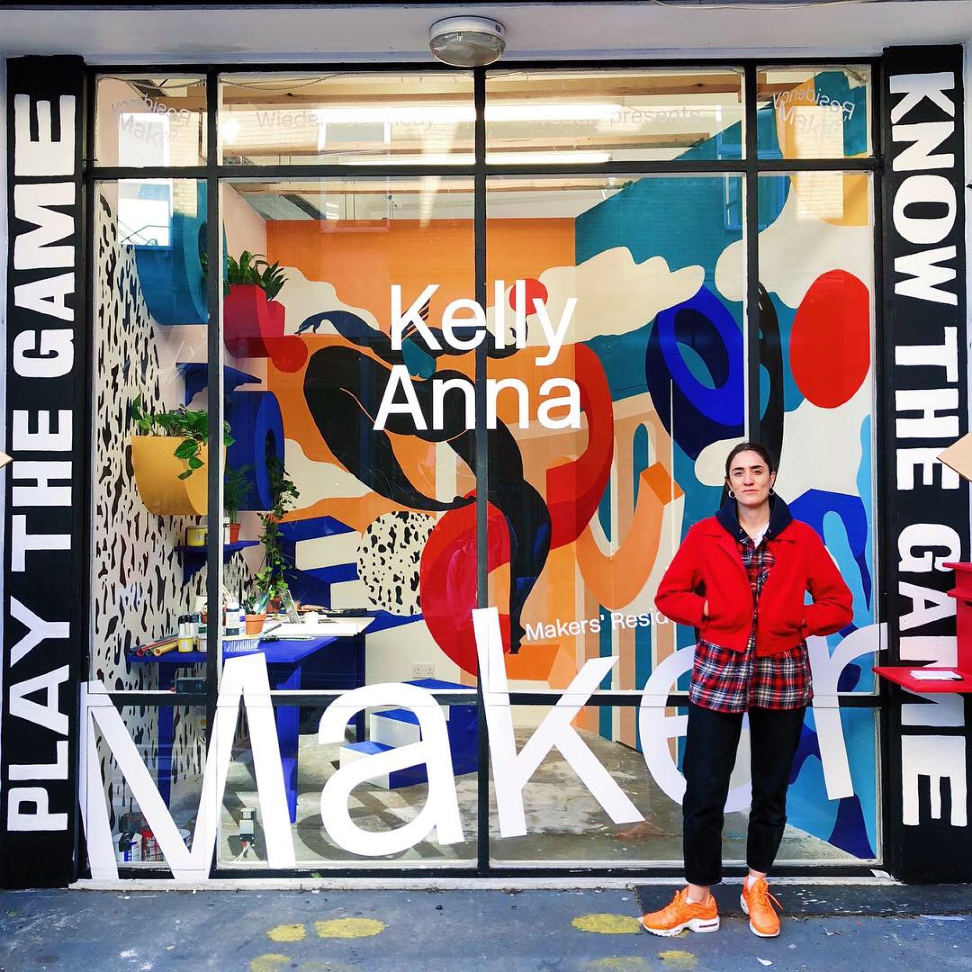 Designer Kelly Anna's bold and confident figurative works with ...