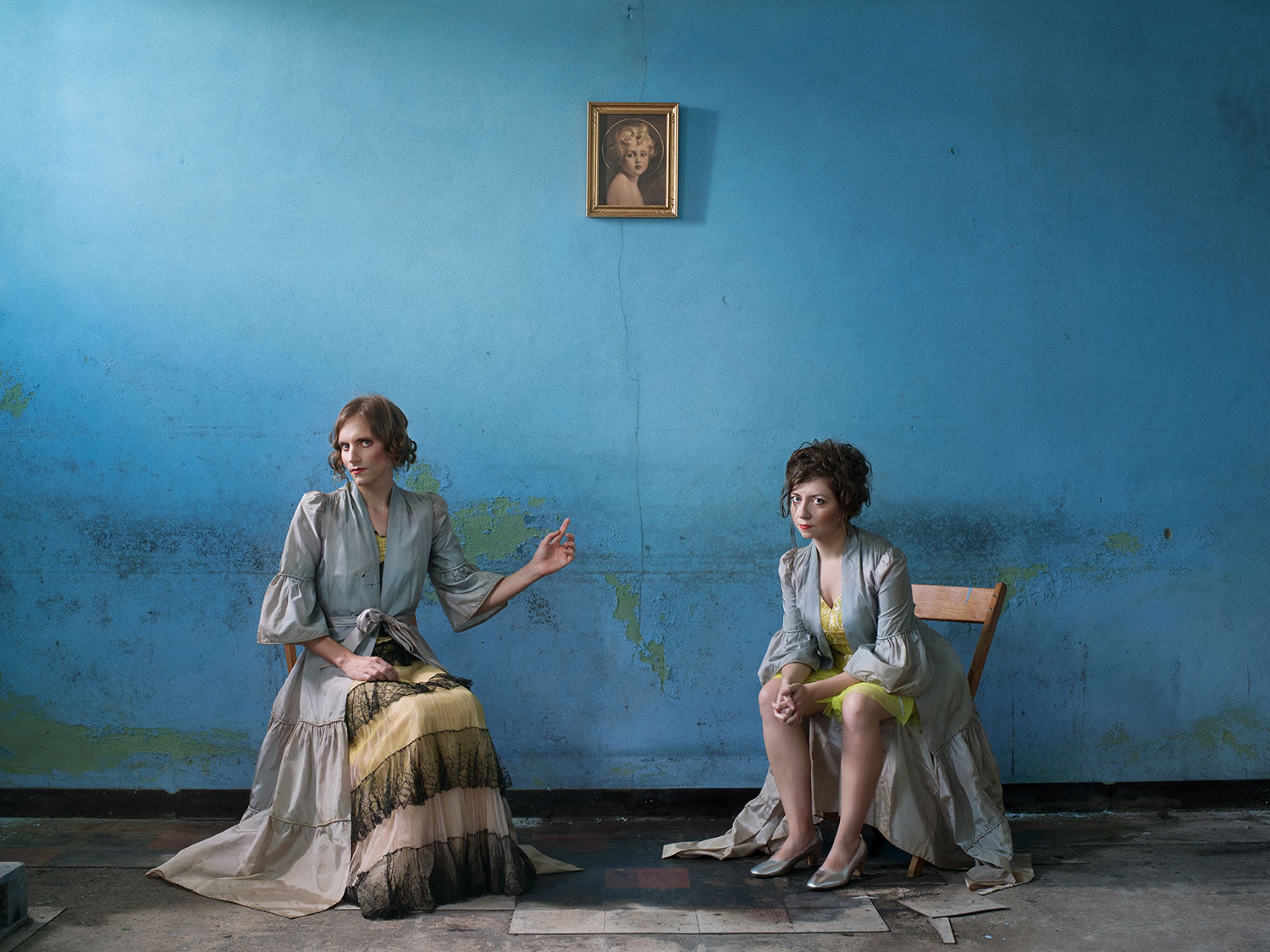 The Silence of Spaces: Portraits that explore the connection between ...