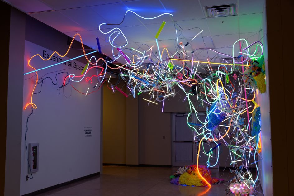 Bright and chaotic light sculptures and art installations by Adela ...