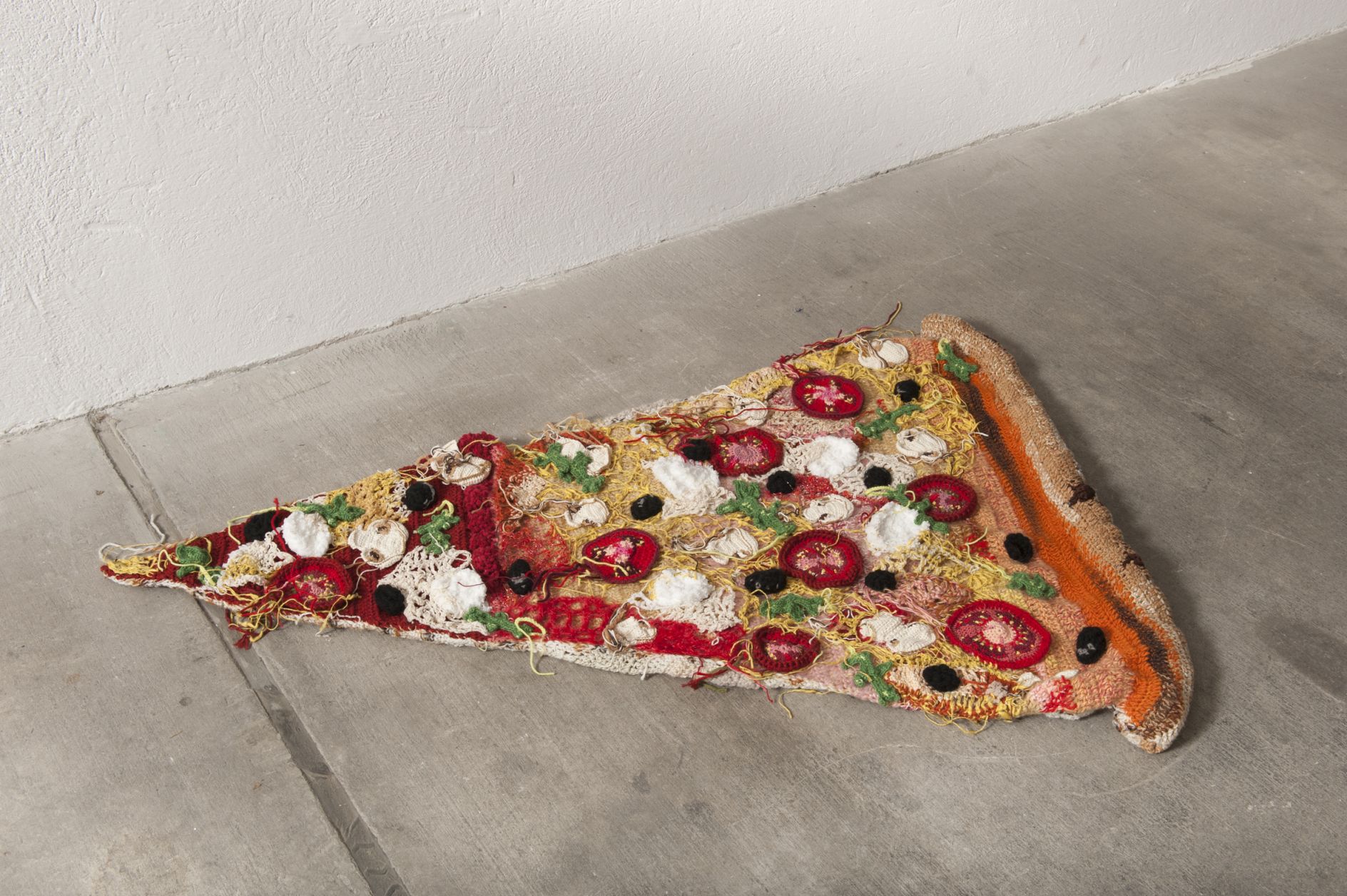 Sabina Speich crafts large-scale pizza, bacon and chips through her ...