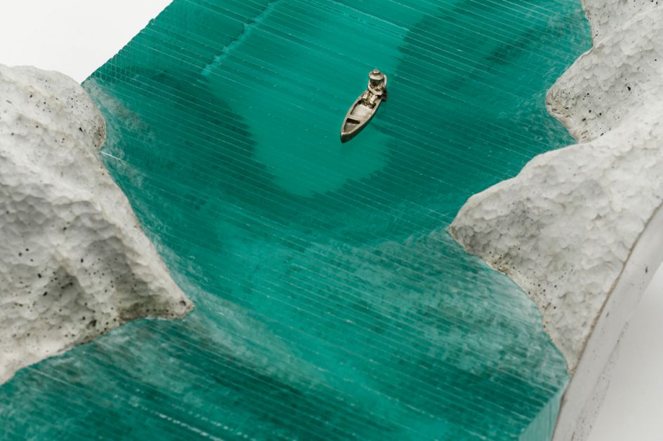 Amazing sheets of glass cut into stunning layered ocean scenes ...