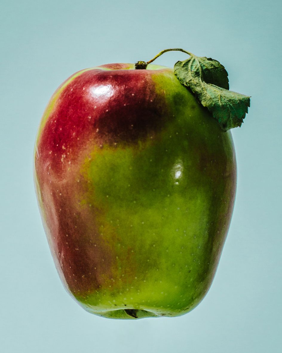 Odd Apples: Photographs by William Mullan of some of the world's ...