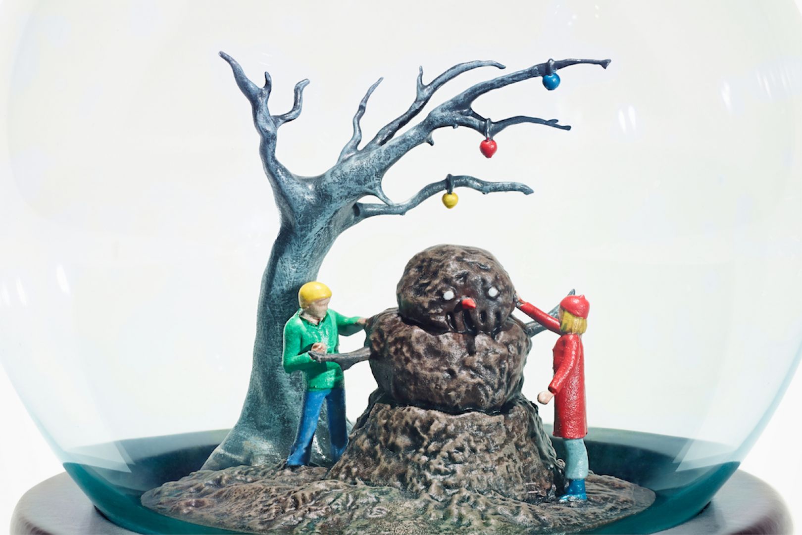 Snowless snow globe depicts dystopian Christmas at the hands of climate ...