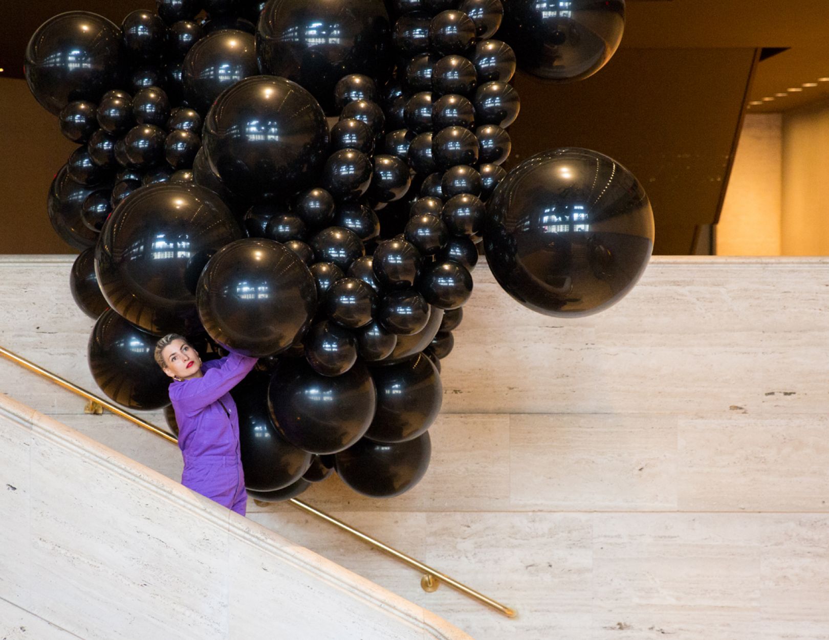 Geronimo uses more than 100,000 colourful balloons to fill the Lincoln ...