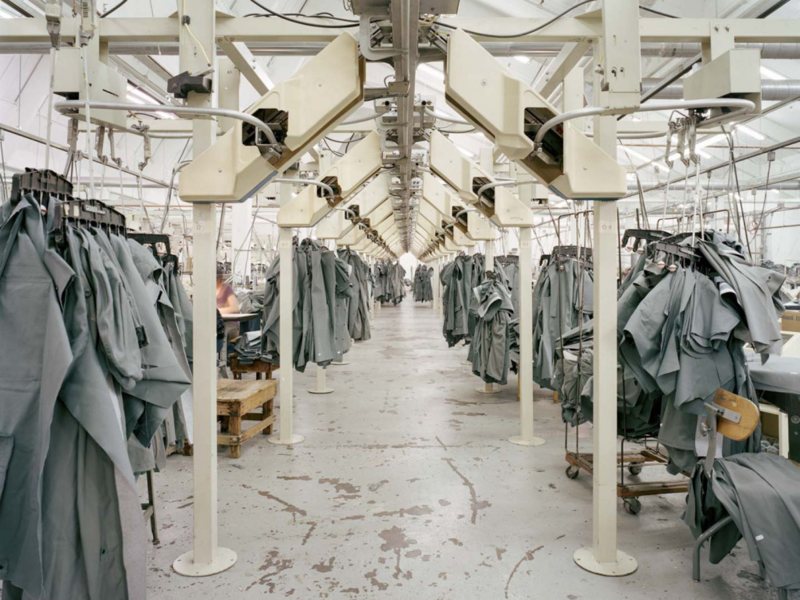 A fascinating peek inside America's colourful textile mills and ...