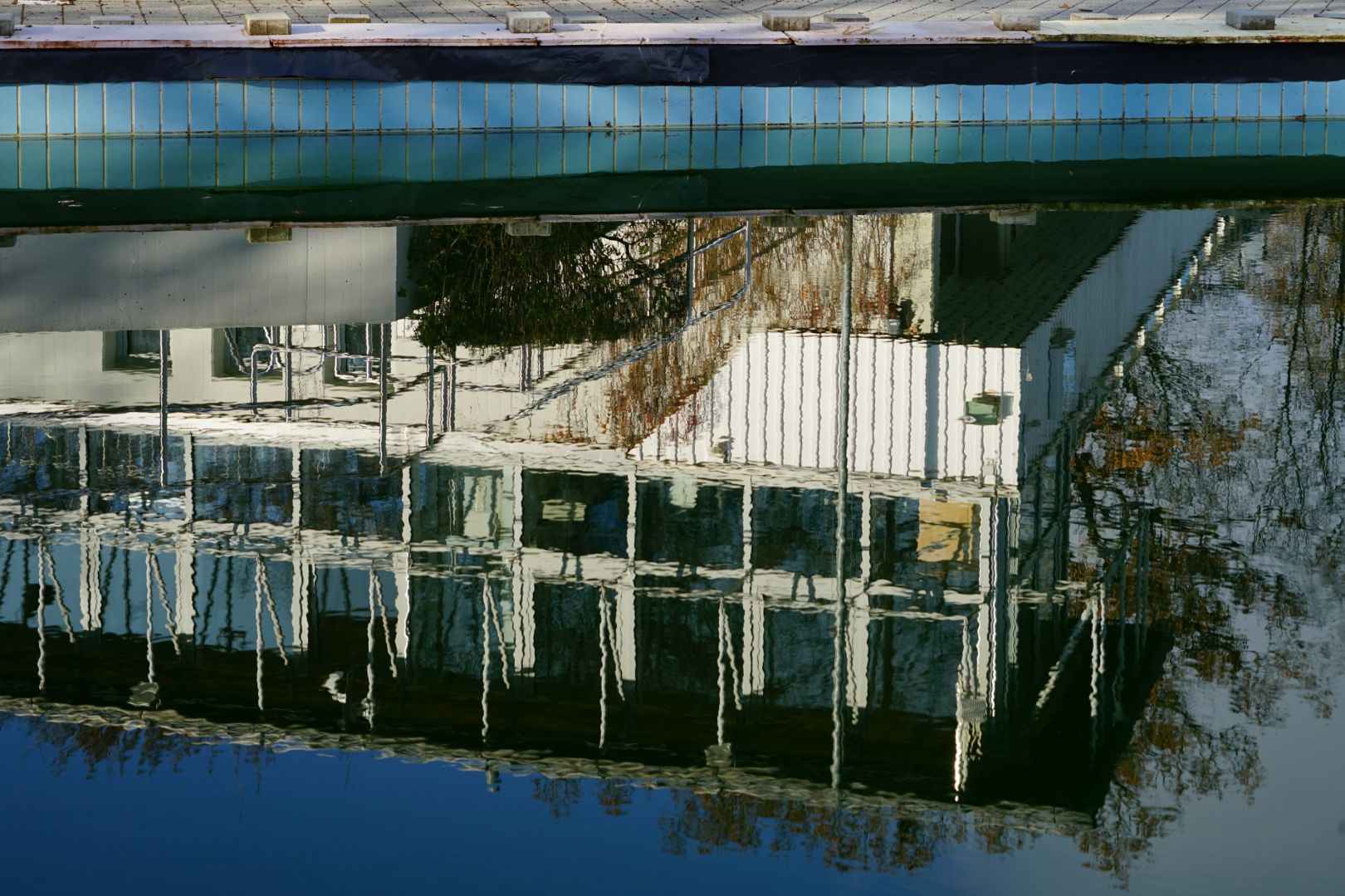 Photographs of a German outdoor pool in winter promise of a summer like ...