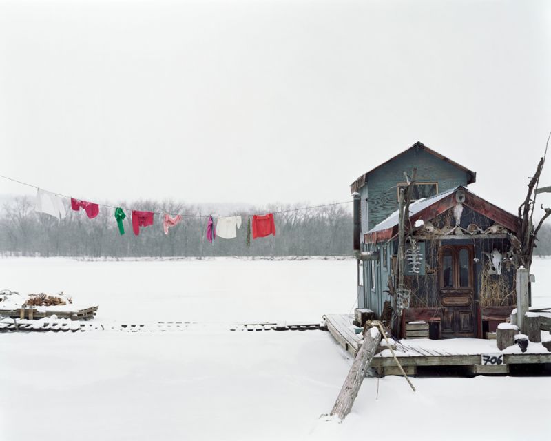 A closer look at photographer Alec Soth's vivid portraits of people and ...