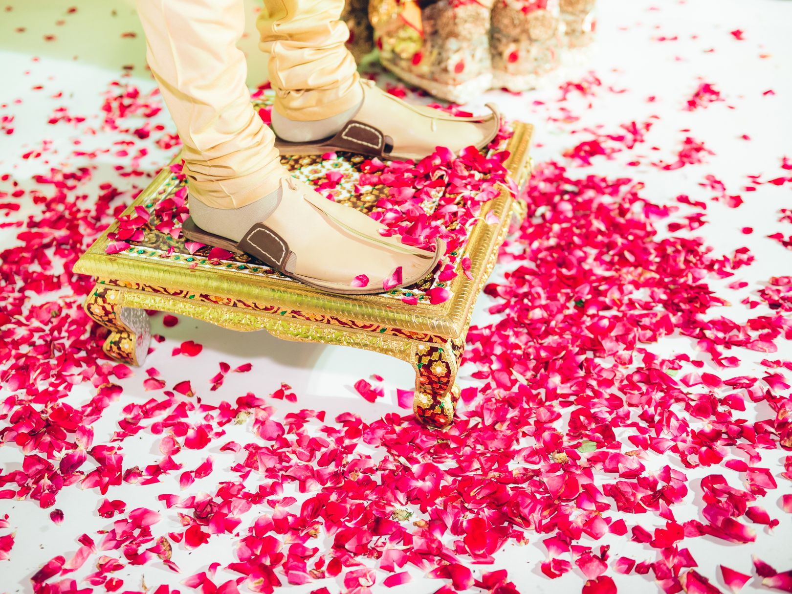 The Indian Wedding: Photographs that document the ceremonies of India's ...