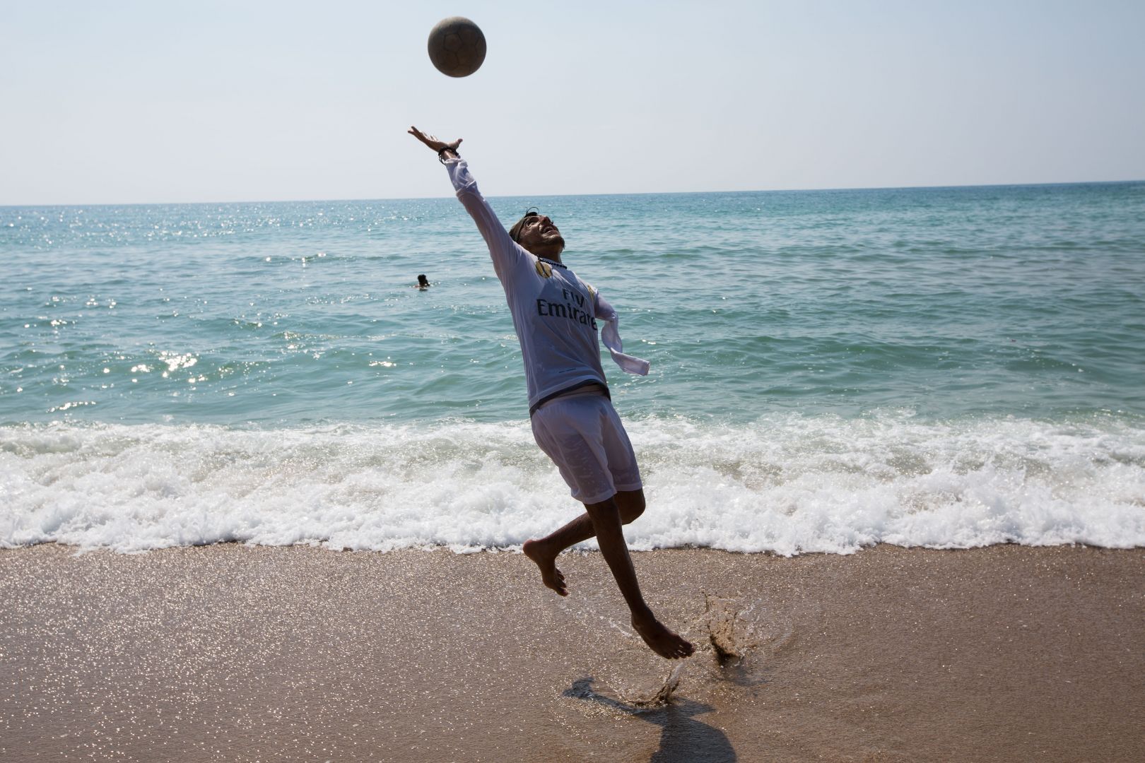 The Lost Men of Syria: Edward Jonkler's revealing images of refugee ...