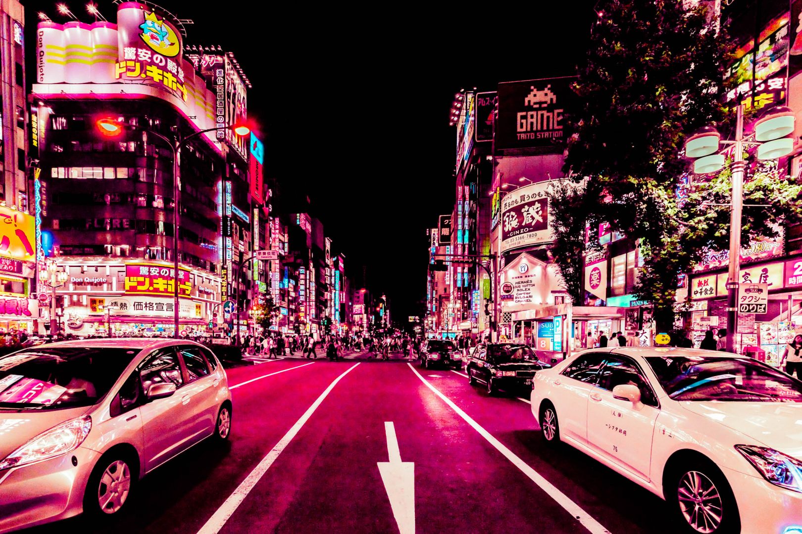 Tokyo's Glow: Photographer Xavier Portela saturates the world's biggest ...