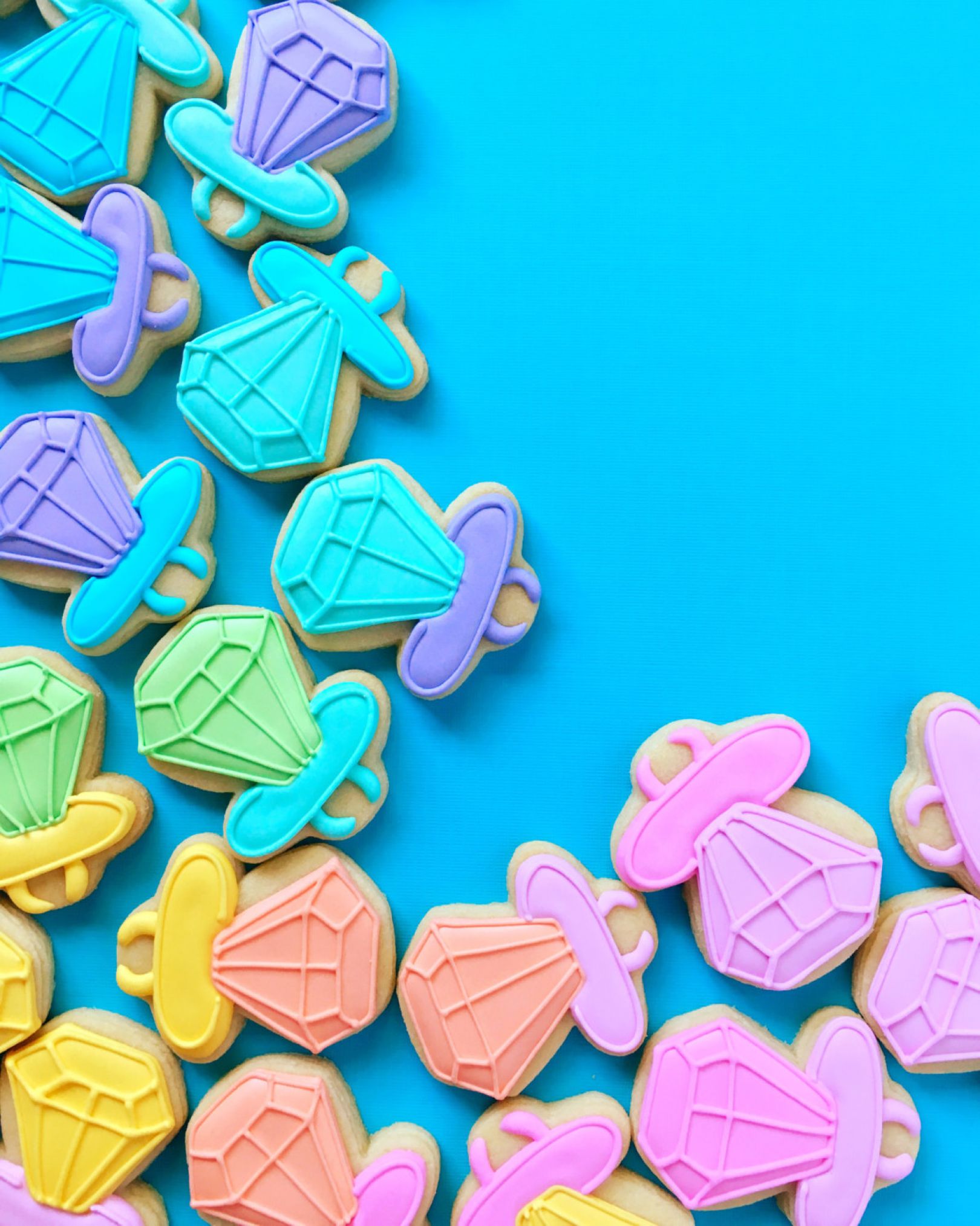 Graphic designer uses her own design skills to craft colourful sugar ...