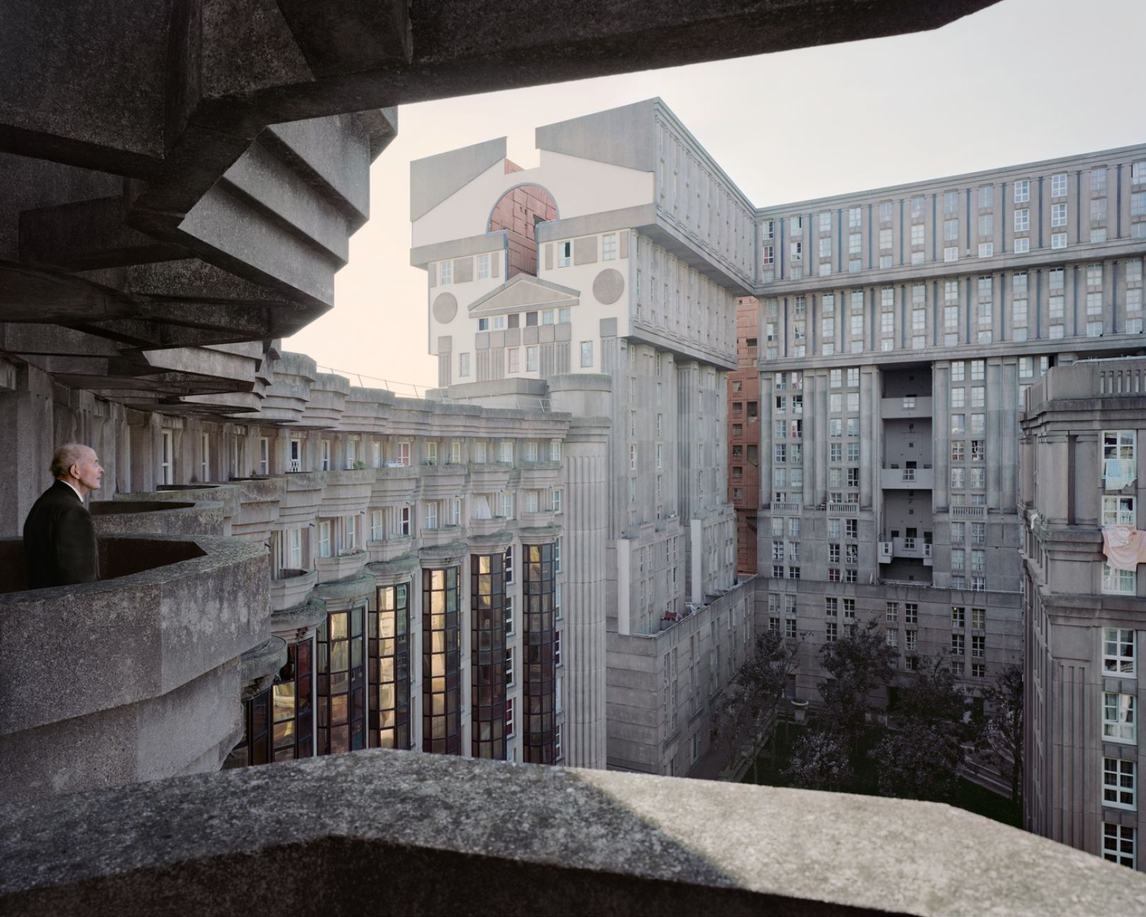 Neglected Utopia: Photographer explores the forgotten modernist estates ...