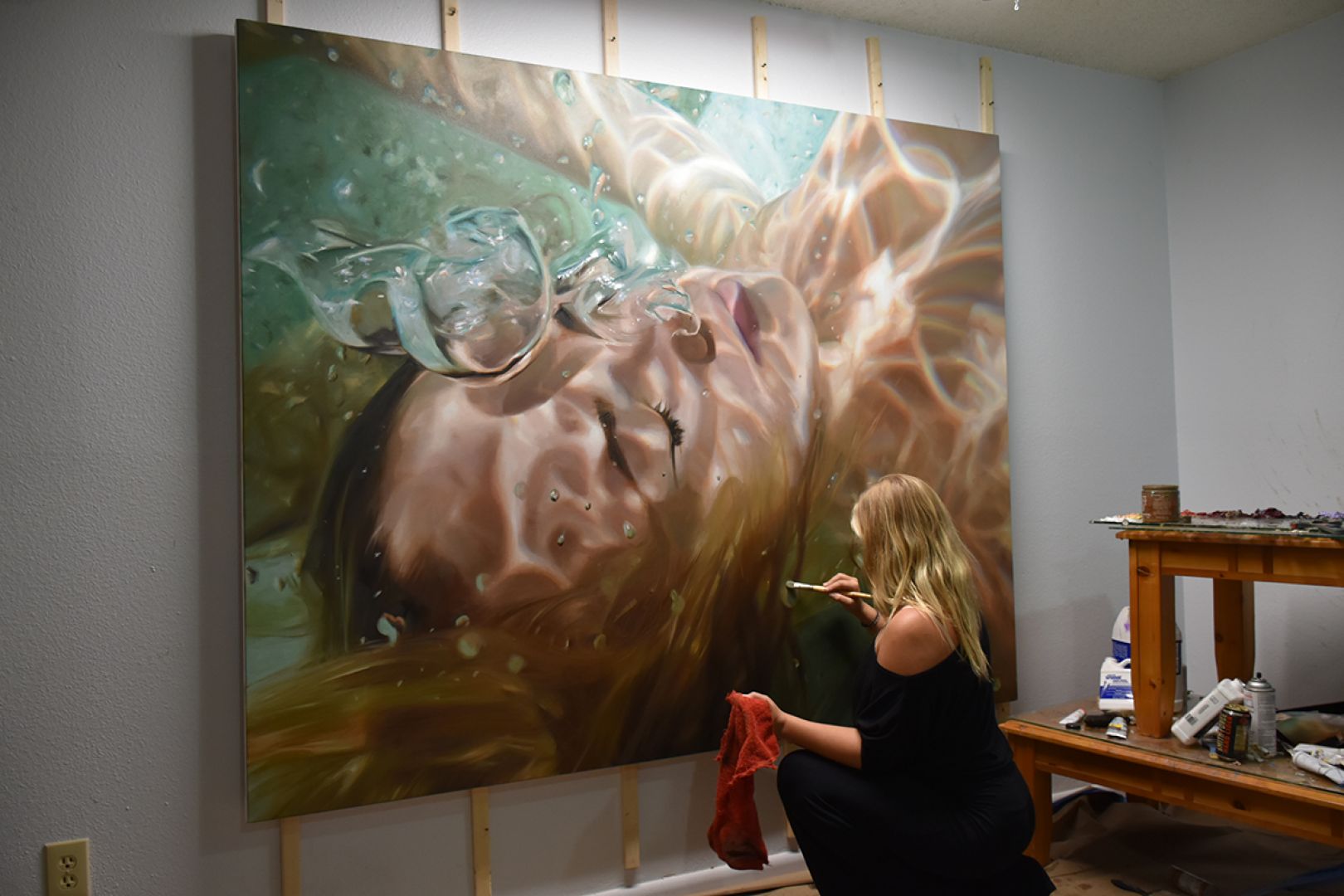 Aqua: Beautiful hyperrealistic paintings of bathing women by Reisha ...