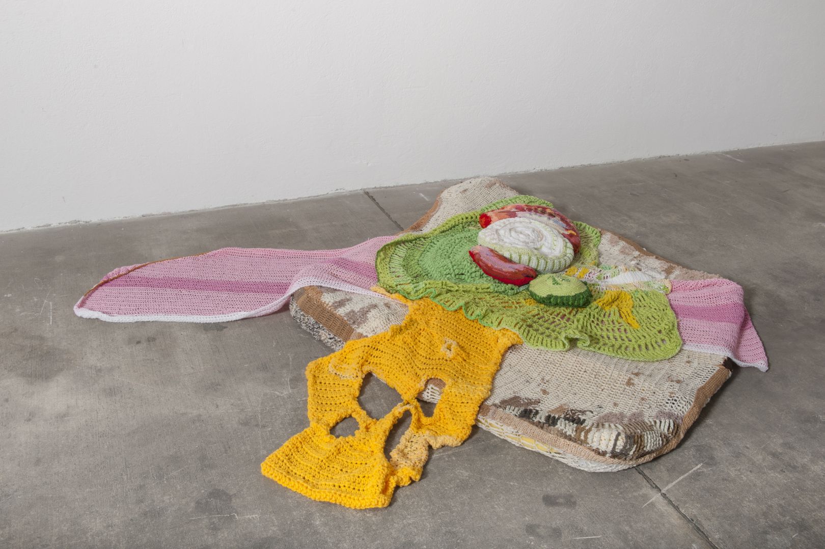 Sabina Speich crafts large-scale pizza, bacon and chips through her ...