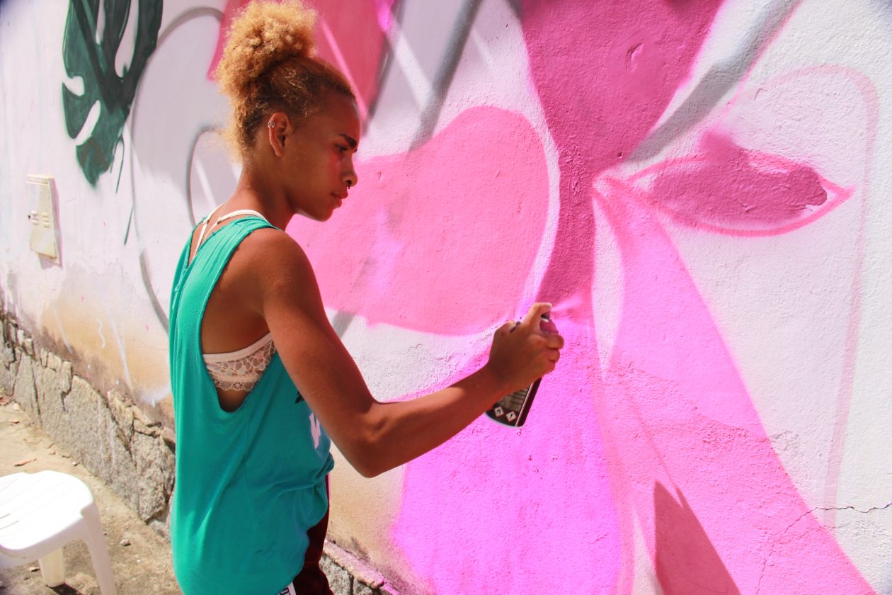 25 exciting female graphic designers and illustrators to follow in 2019 ...