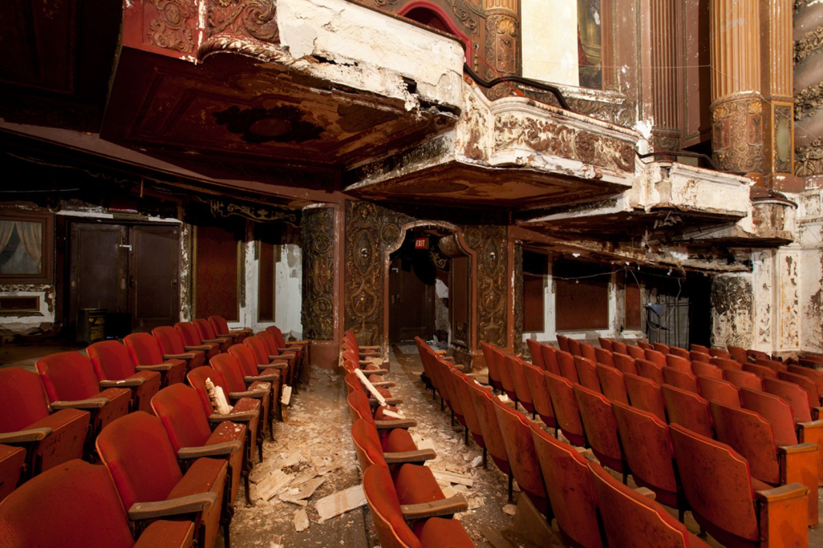 After the Final Curtain: Images that show the fall of the American ...