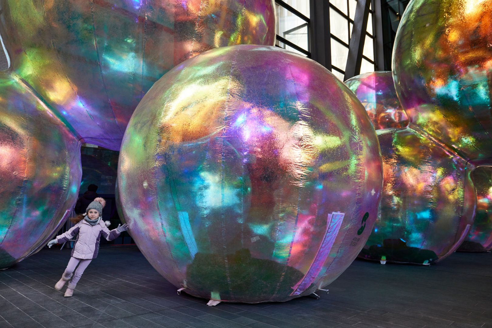 Giant colour-changing bubbles take over The Cheesegrater in London to ...