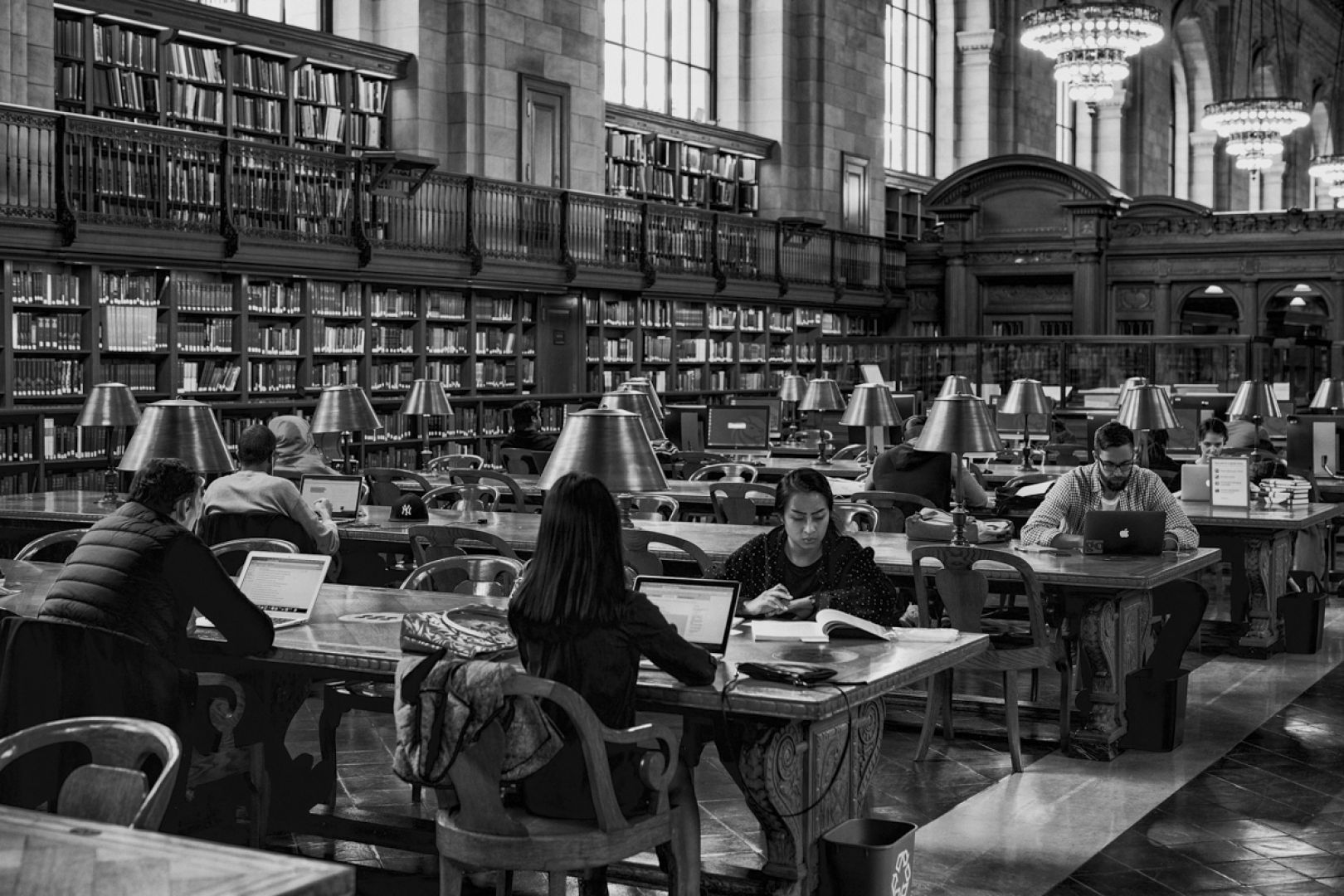 Photographer quietly captures life at the Reading Room at New York ...