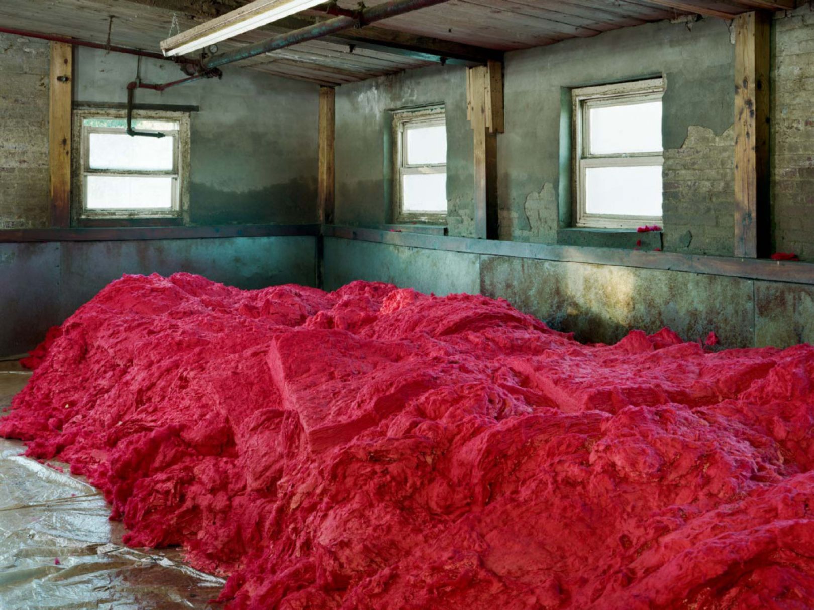 A fascinating peek inside America's colourful textile mills and ...