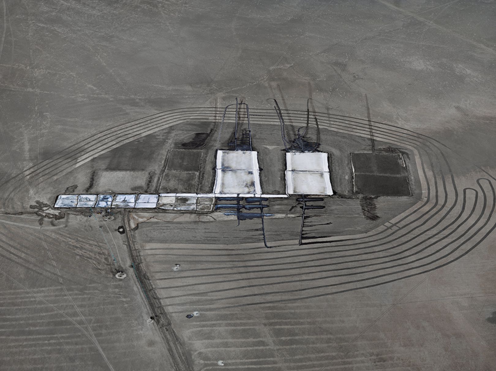 Salt Pans: Shocking aerial photos of India's barren salt-producing ...