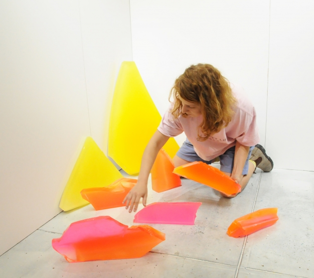 Philip Barlow's oil paintings that look like blurred photographs of ...