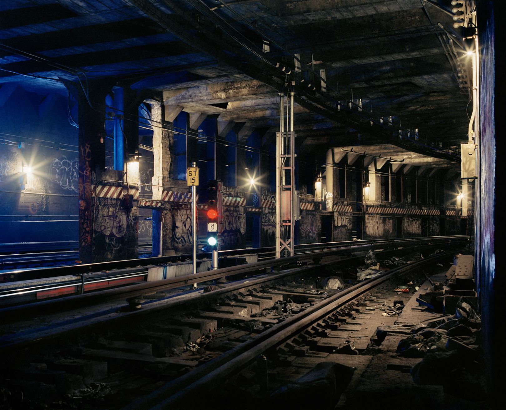 Underground Landscapes: Fascinating photographs of subway tunnels ...