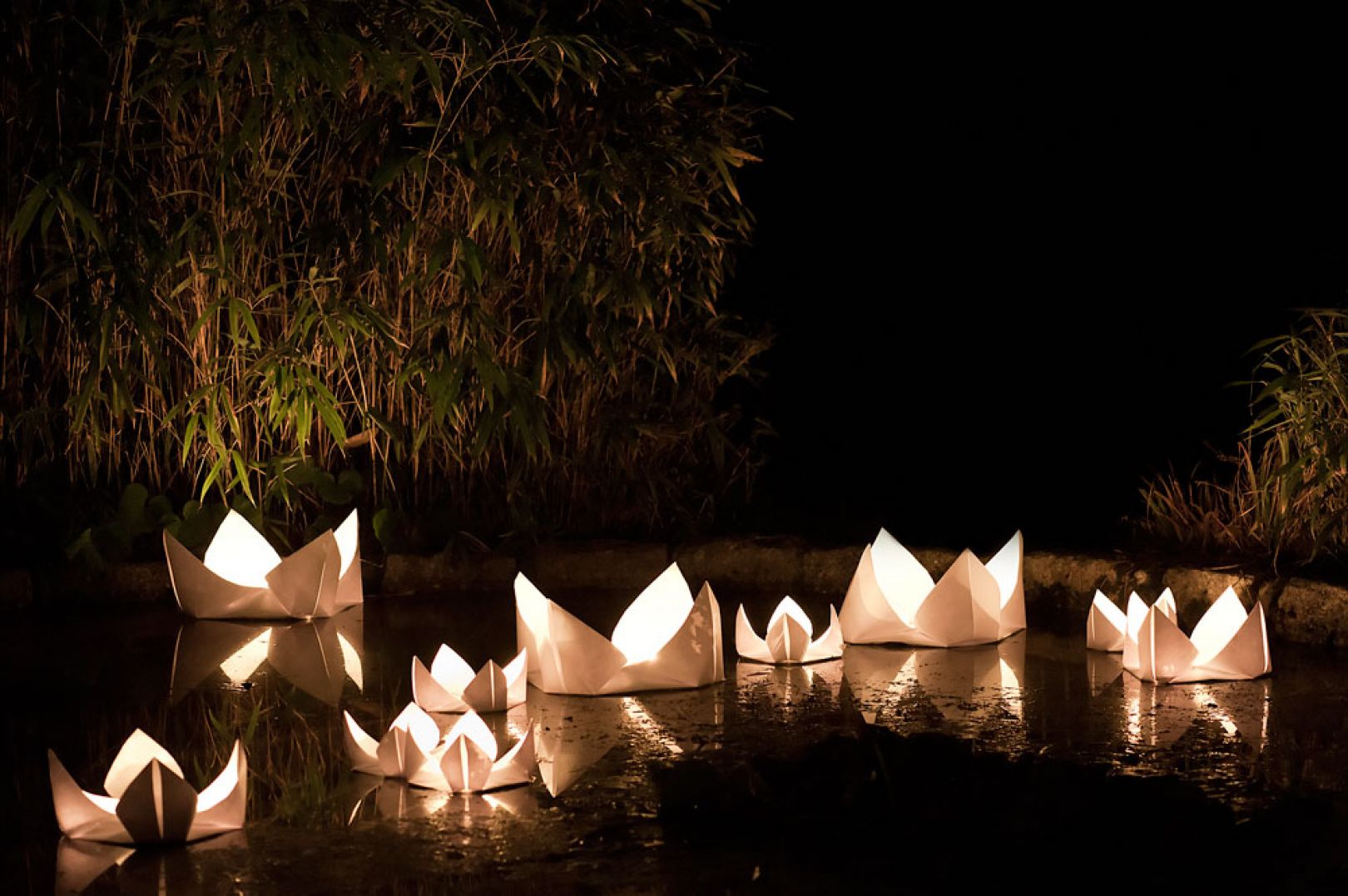 Roborigami: Giant origami robots transform public spaces into playful ...