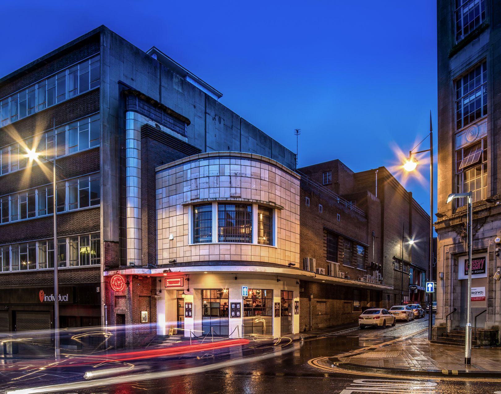 Photographer Philip Butler traces the surviving iconic Odeon cinemas of ...
