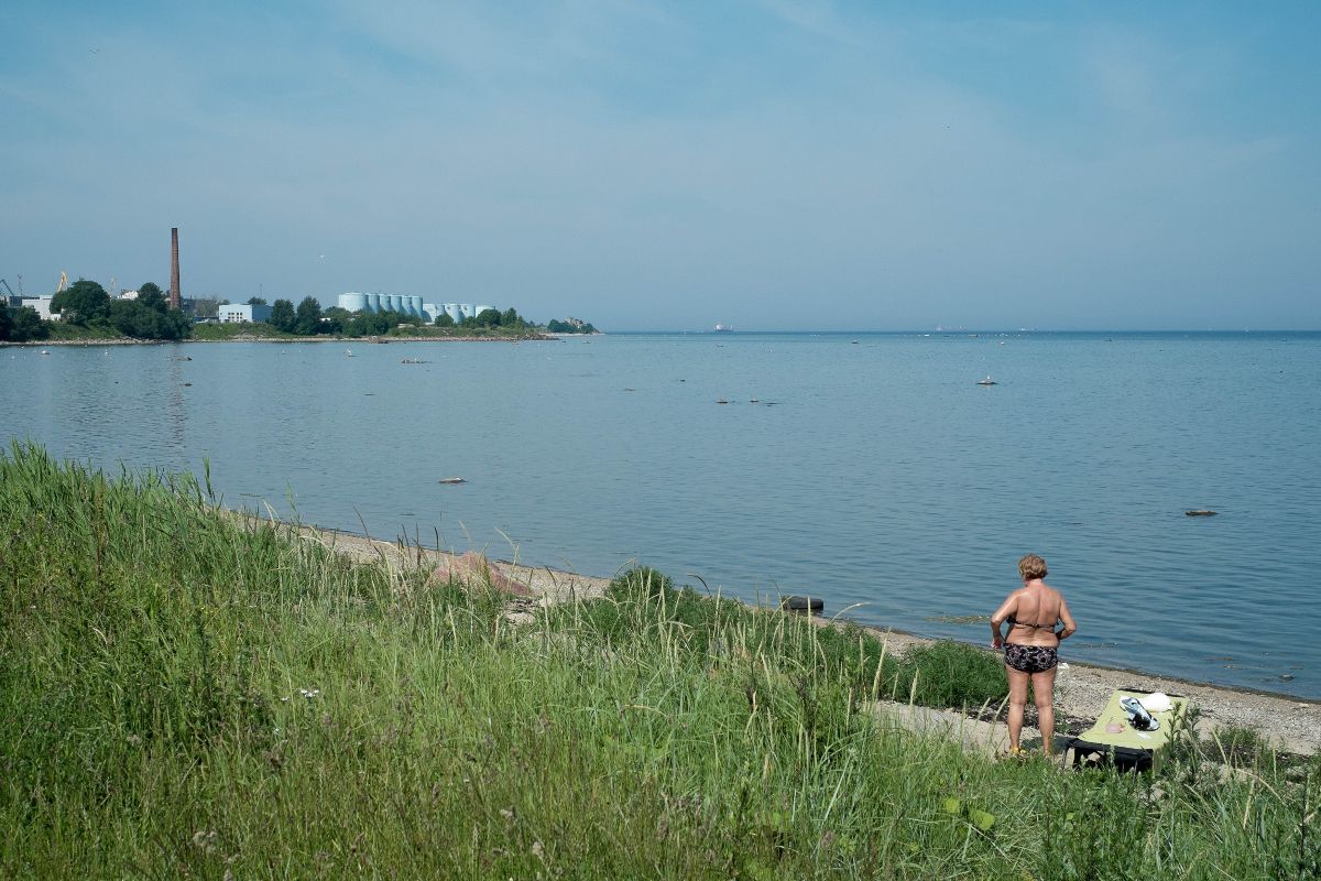 Beach Ready: Charming photographs of Estonians making the most of the ...